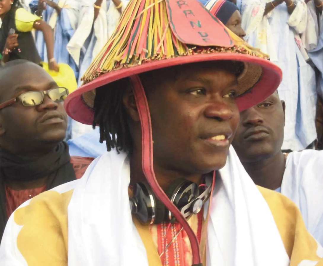 Baaba Maal najii e Daawalel | Lowre Pulaar, fulɓe e Pulaagu